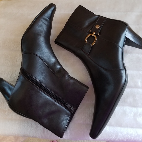 Anne Klein | Shoes | Anne Klein Chocolate Brown Leather Ankle Boots ...